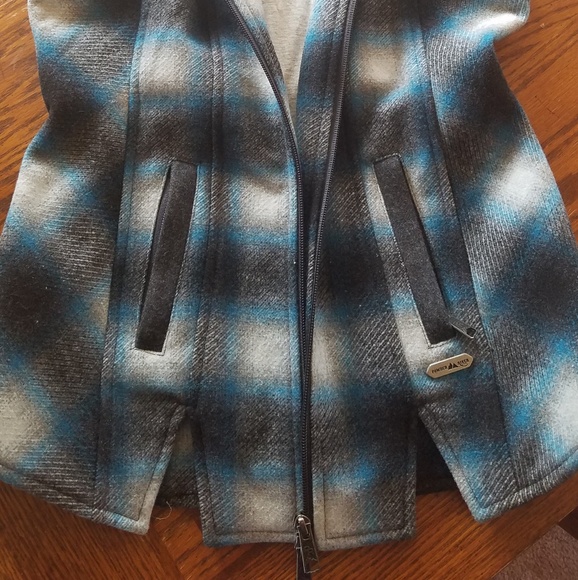 Panhandle Slim | Jackets & Coats | Powder River Outfitters Vest | Poshmark
